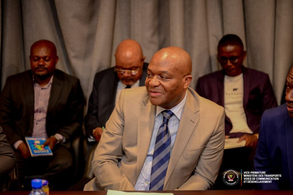 Matadi : Le Dg Martin Lukusa modernise l’ONATRA avec les premières ...